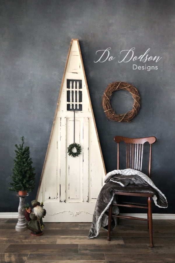 How To Make A Rustic Christmas Tree Door - Repurposed How To Make A Rustic Christmas Tree Door - Repurposed