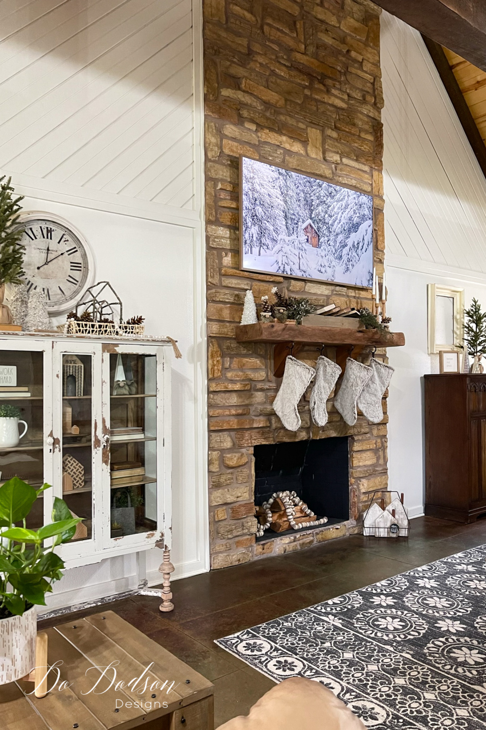 Christmas Ranch Home Tour | Farmhouse Style - Do Dodson Designs