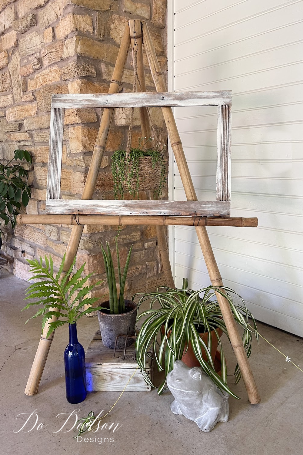 DIY Garden Easel (Elevate Your Backyard Decor) - Do Dodson Designs