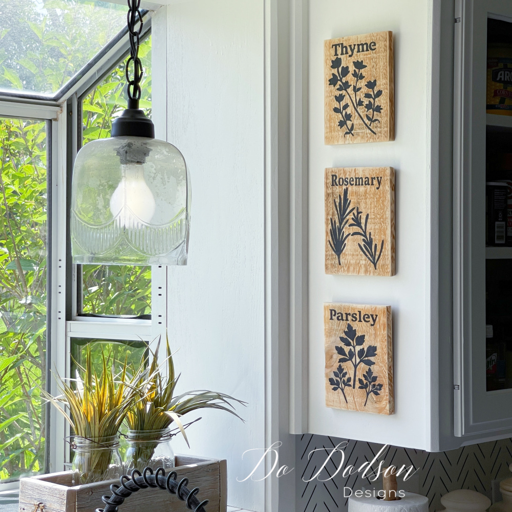 Easy DIY Herb Sign (Rustic Farmhouse Kitchen Decor) - Do Dodson Designs