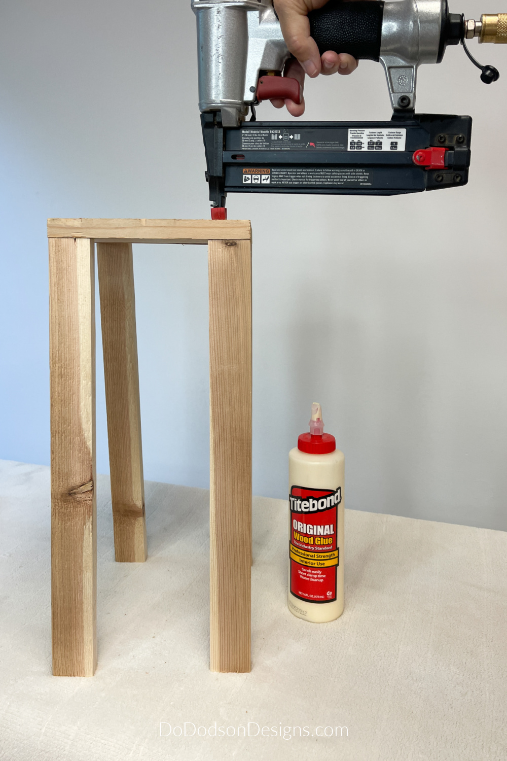 How To Turn Scrap Wood Into Gorgeous DIY Wooden Lanterns (Tutorial ...