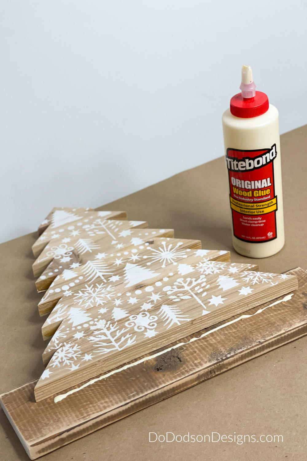 How To Make Rustic Wooden Christmas Trees (DIY Holiday Decor) - Do ...