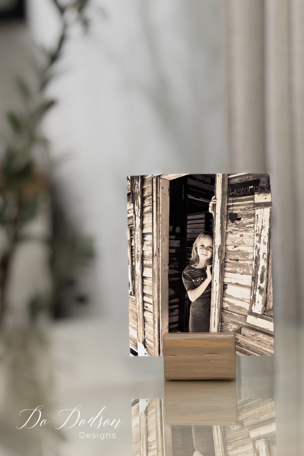 Wood Block DIY Photo Stand (Easy Scrap Wood Project) - Do Dodson Designs