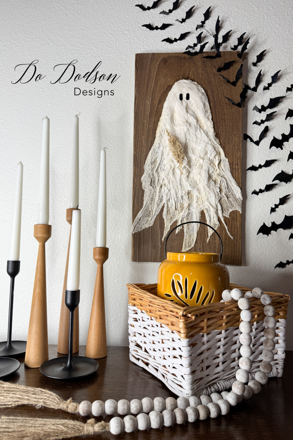Easy DIY Cheesecloth Ghosts With Glue (Rustic Halloween Wall Decor ...